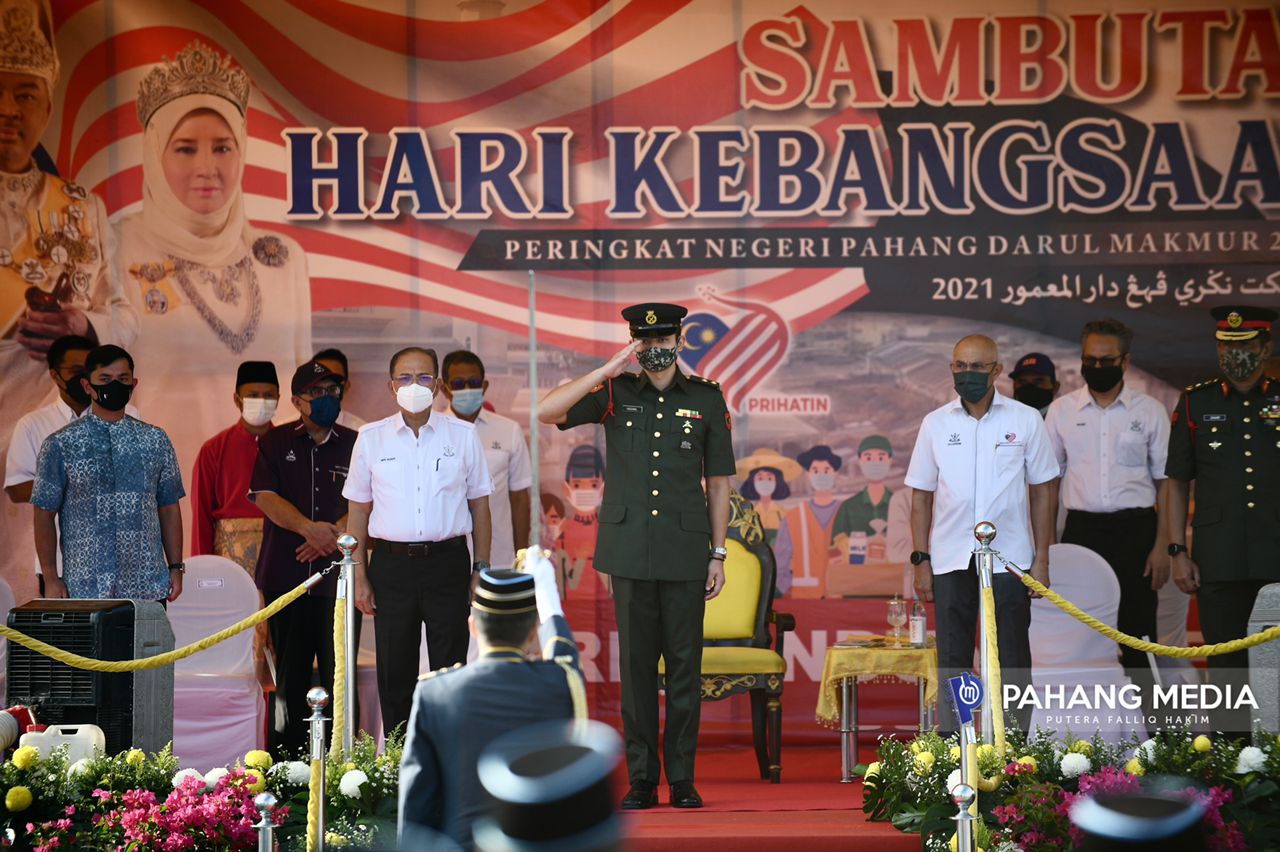 KDYMM PEMANGKU RAJA PAHANG BERCEMAR DULI HADIR SAMBUTAN HARI KEBANGSAAN ...
