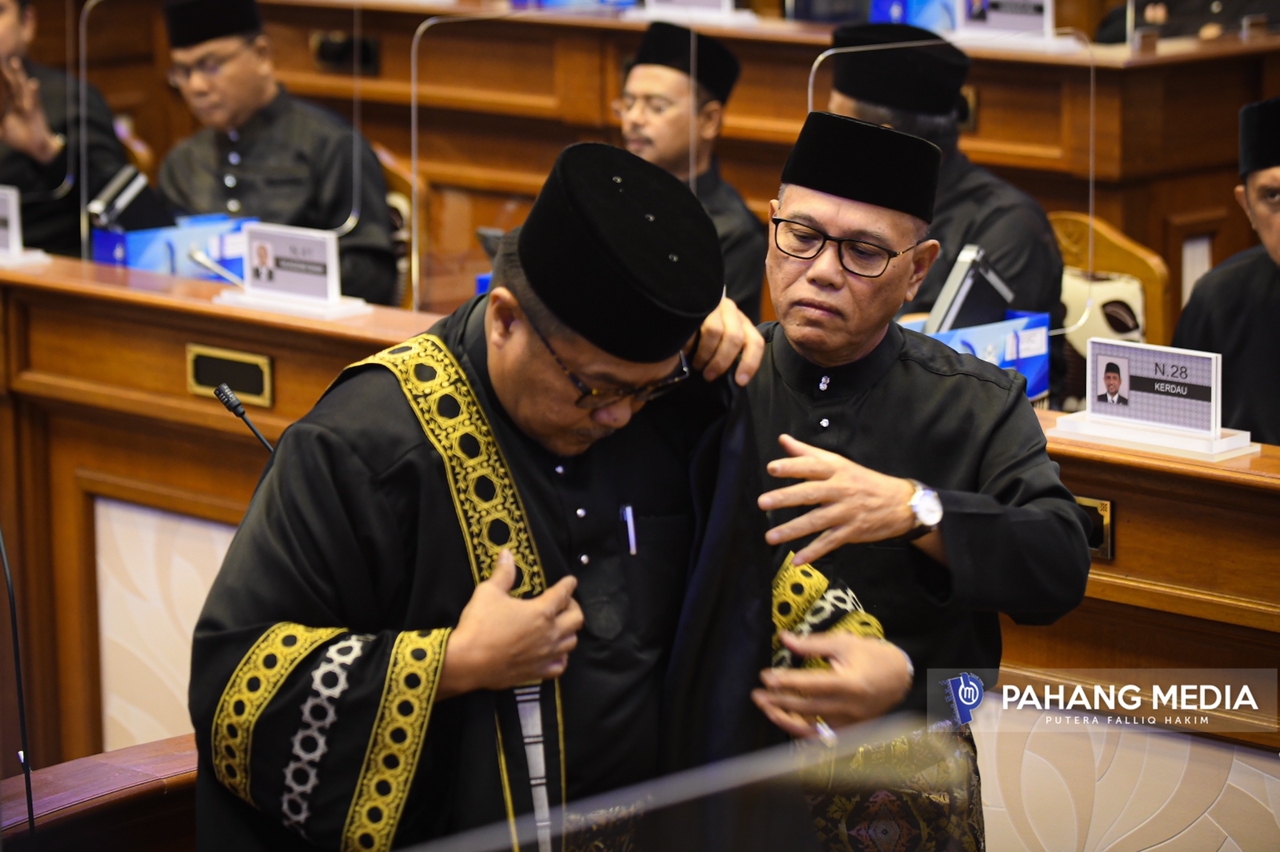 DATO’ SRI MOHD SHARKAR DILANTIK SPEAKER DEWAN NEGERI PAHANG - Pahang Media