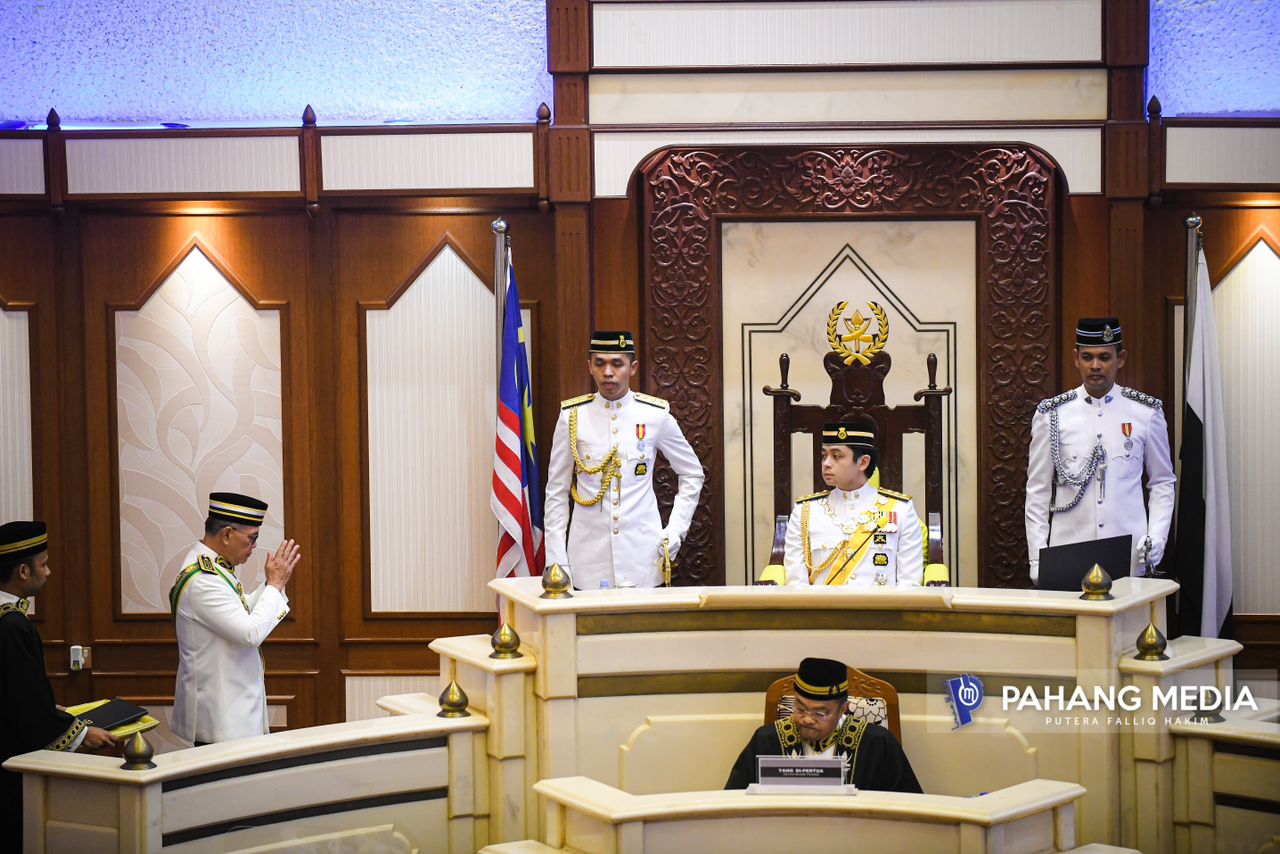 KDYMM PEMANGKU RAJA PAHANG PUJI PENINGKATAN HASIL KERAJAAN NEGERI ...